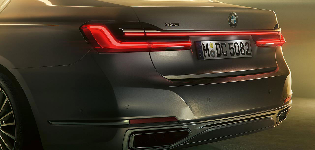 BMW X7 Series Sedan Price in Gujarat: Offers, Mileage and Features ...